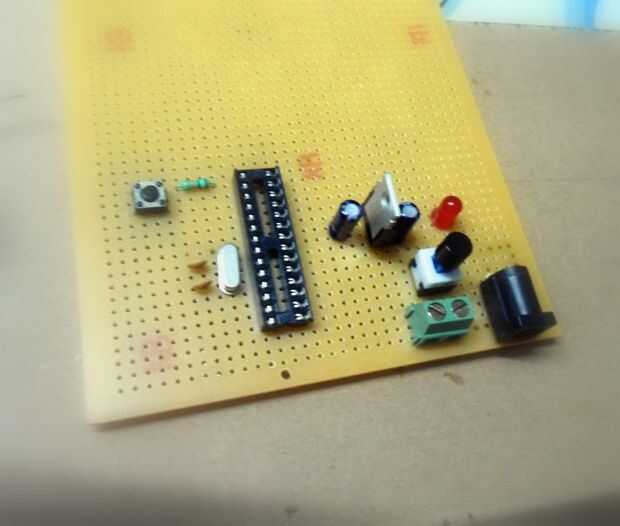Simple LED cubo de 4 x con Arduino / 328p / Paso 3: Crear el circuito ... Simple LED cubo de 4 x con Arduino / 328p / Paso 3: Crear el circuito ...