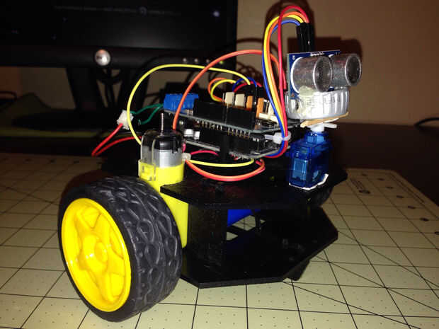 Simple robot de avoider objeto usar chasis Actobotics Runt Rover Peewee y un Arduino - askix.com