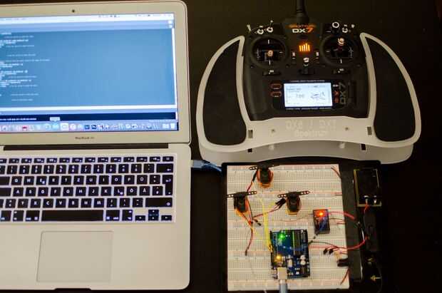 Control de Servos con Arduino y receptor/transmisor de RC - askix.com Control de Servos con Arduino y receptor/transmisor de RC - askix.com