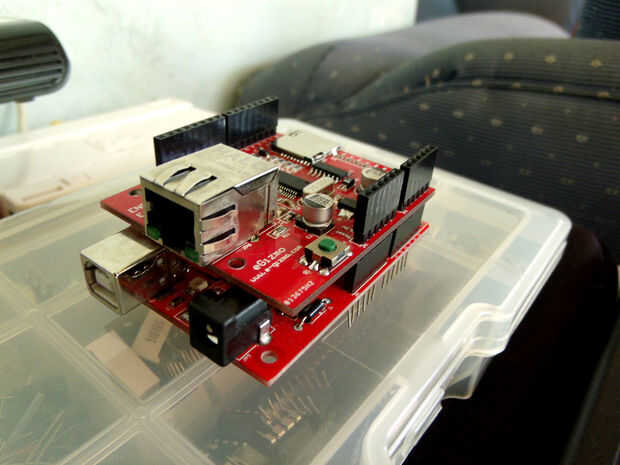 Control de Arduino inalámbricamente con MATLAB / Paso 1: Conectar el Ethernet Shield para ...