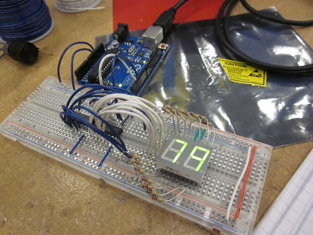 Arduino Powered 7 Seg Pantalla Led Con Cambio De Registros Hice En Techshop