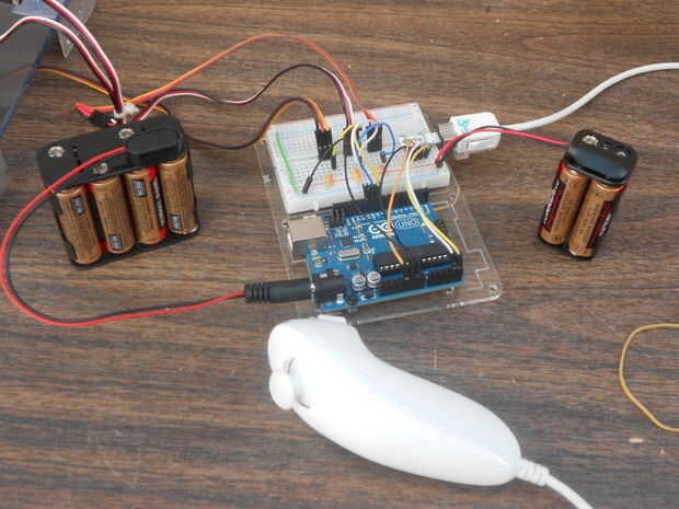 6 Arduino tiro goma Torreta (Wii Nunchuck + Arduino) - askix.com