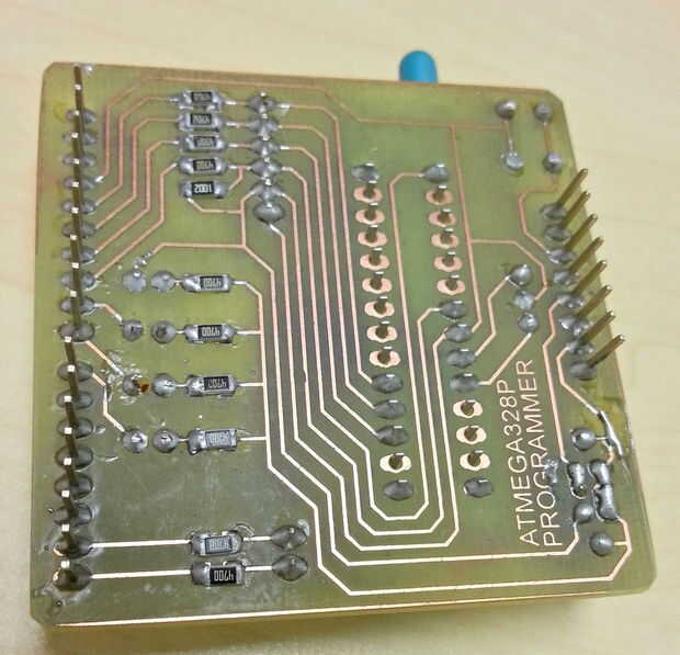 Arduino UNO como programador AtMega328P / Paso 2: Construir el escudo - askix.com