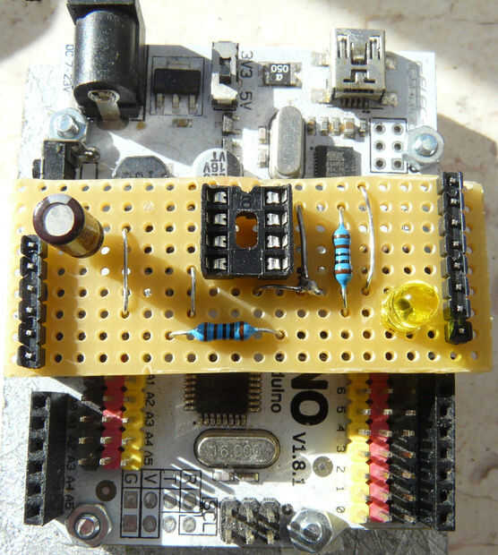 Supersimple Attiny programador - askix.com