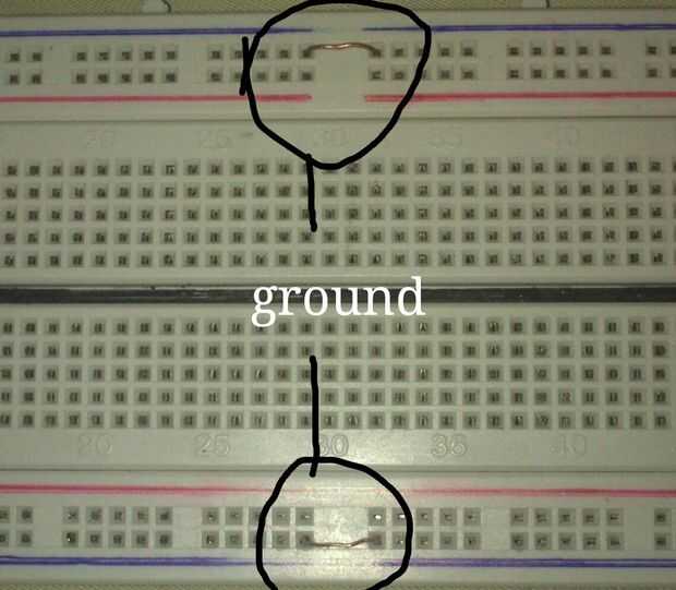 Cómo colorear tu protoboard / Paso 6: Conecte a tierra juntos - askix.com