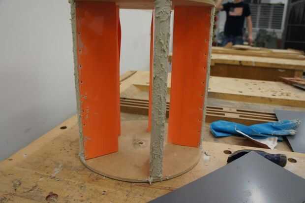 Cómo construir una turbina eólica. / Paso 7: montaje. - askix.com Cómo construir una turbina eólica. / Paso 7: montaje. - askix.com