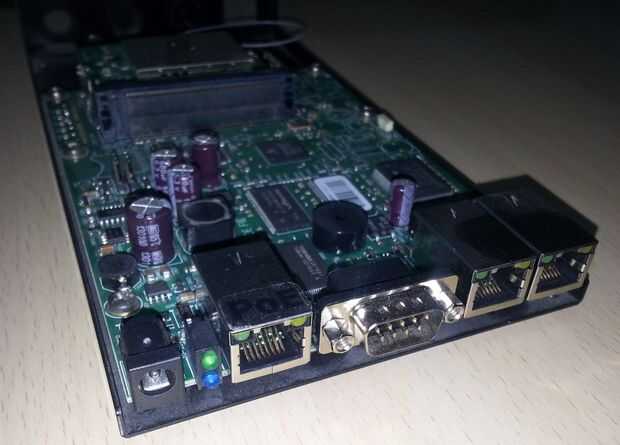 Usando Mikrotik Router Board 433 Y Arduino Para Controlar Leds 